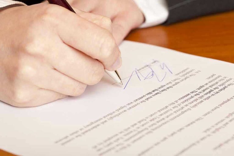 Autopen Scandal Rocks Trump Pardons – Biden 2.0? | News Ready